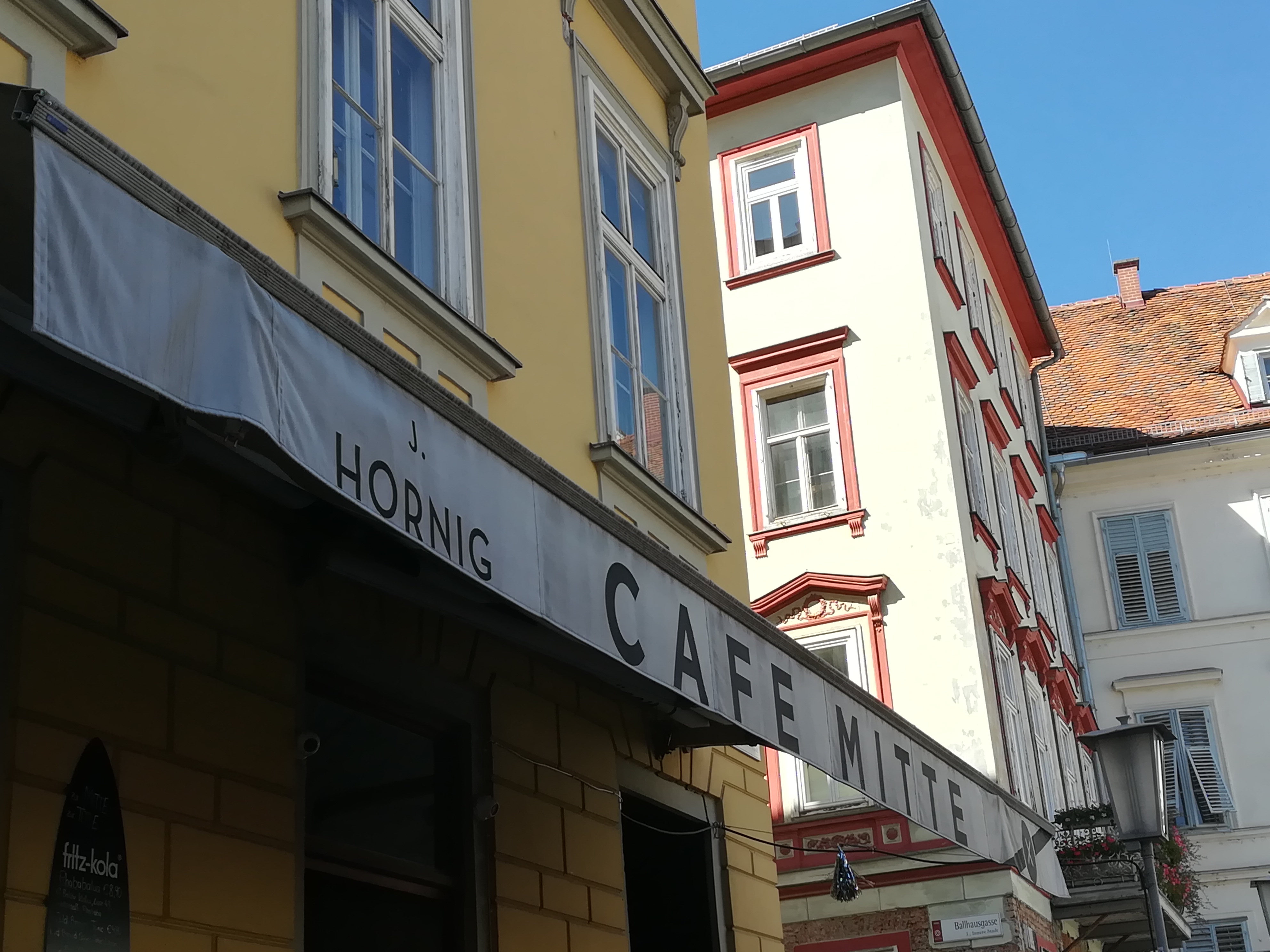 Cafe Mitte, Graz – Essen. Trinken. Schlafen.